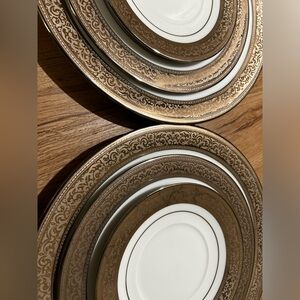 Muirfield | Dining | Magnificence By Muirfield Collector Set | Poshmark